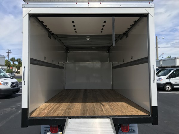 15' Box Truck With Pull Out Ramp -10 - Akers Truck Rental